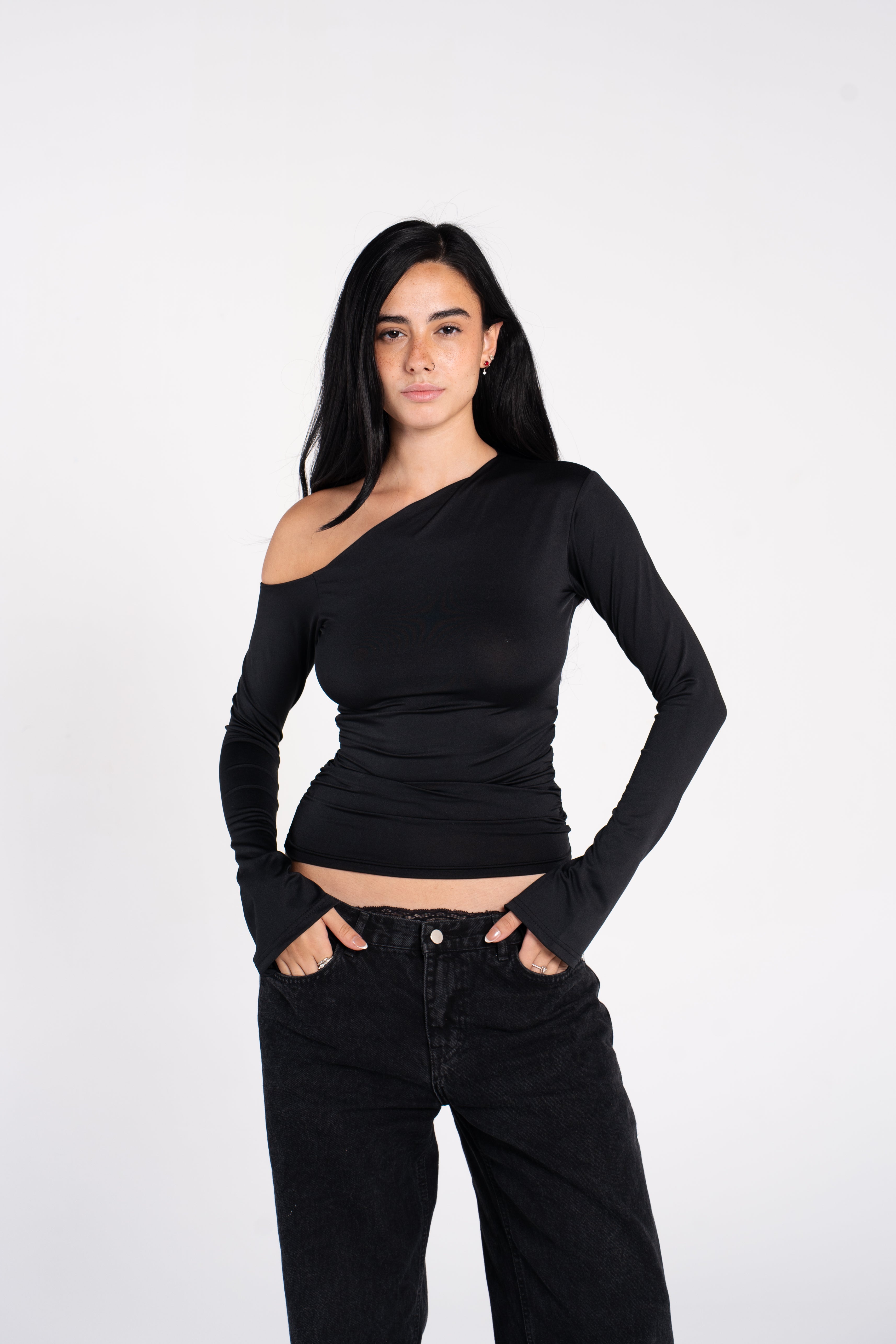 ONE SHOULDER FLARED SLEEVE – outdated-eg